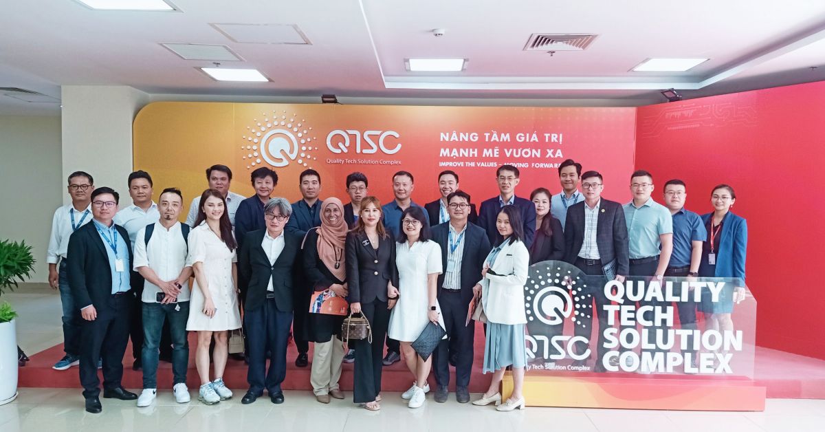 Đoàn doanh nghiệp Singapore tham quan tìm hiểu QTSC | QTSC